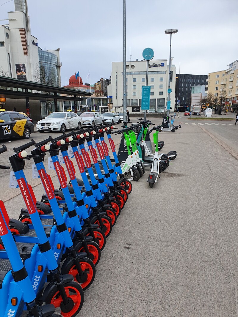 Sähköpotkulautailun liikenneturvallisuus | Tieto Traficom